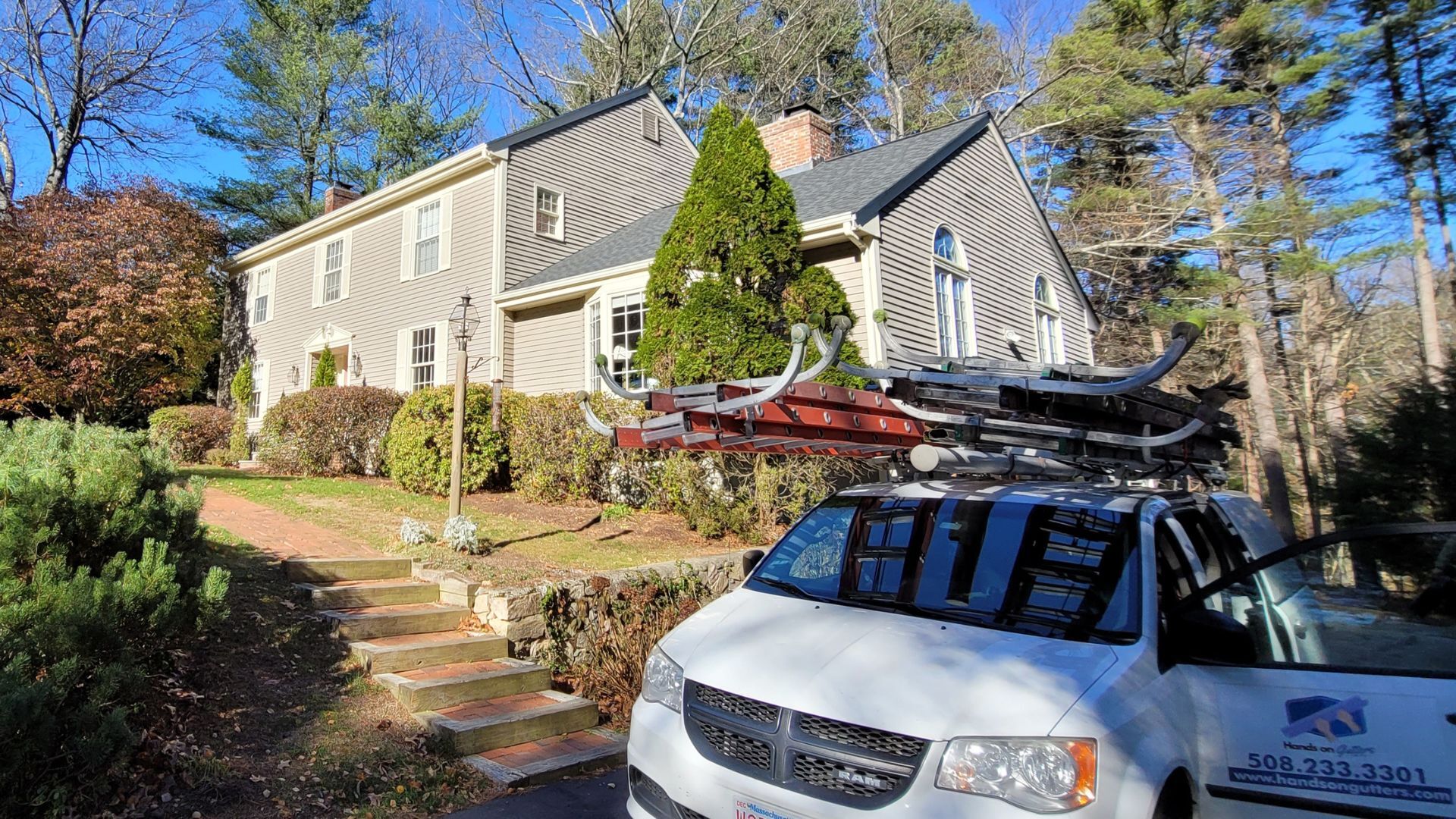 About Hands on Gutters | A different kind of gutter company.
